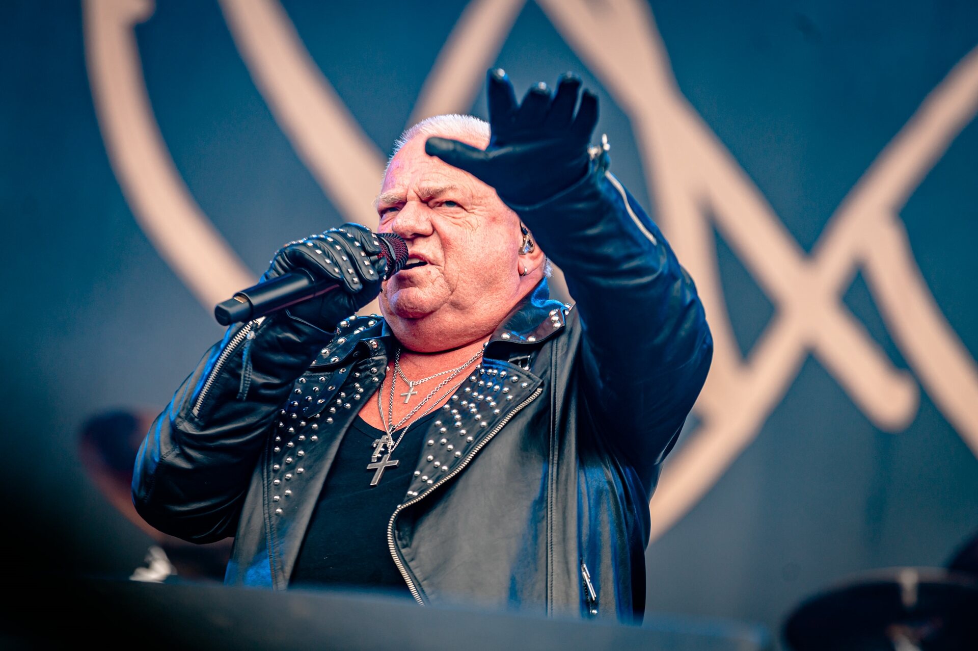 DIRKSCHNEIDER PERFORMS ACCEPT CLASSIC “BALLS TO THE WALL” AT GRASPOP ...